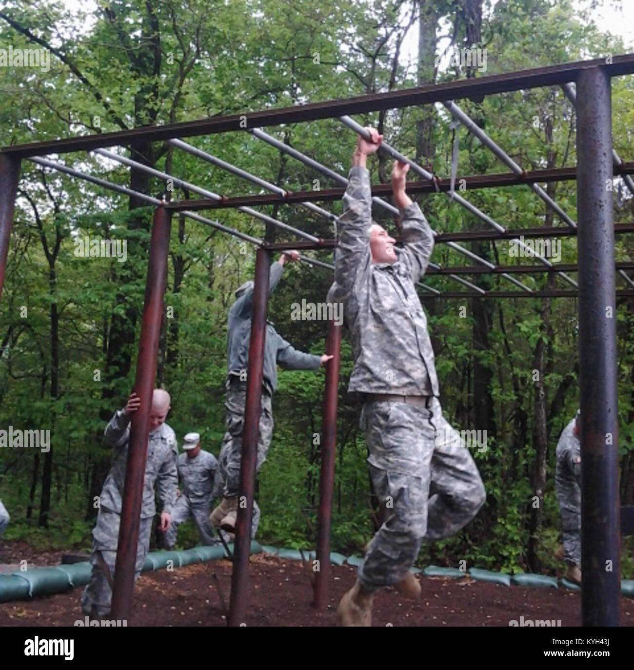 Le s.. Richard Cummins breezes à travers le parcours à Fort Knox, Ky ...