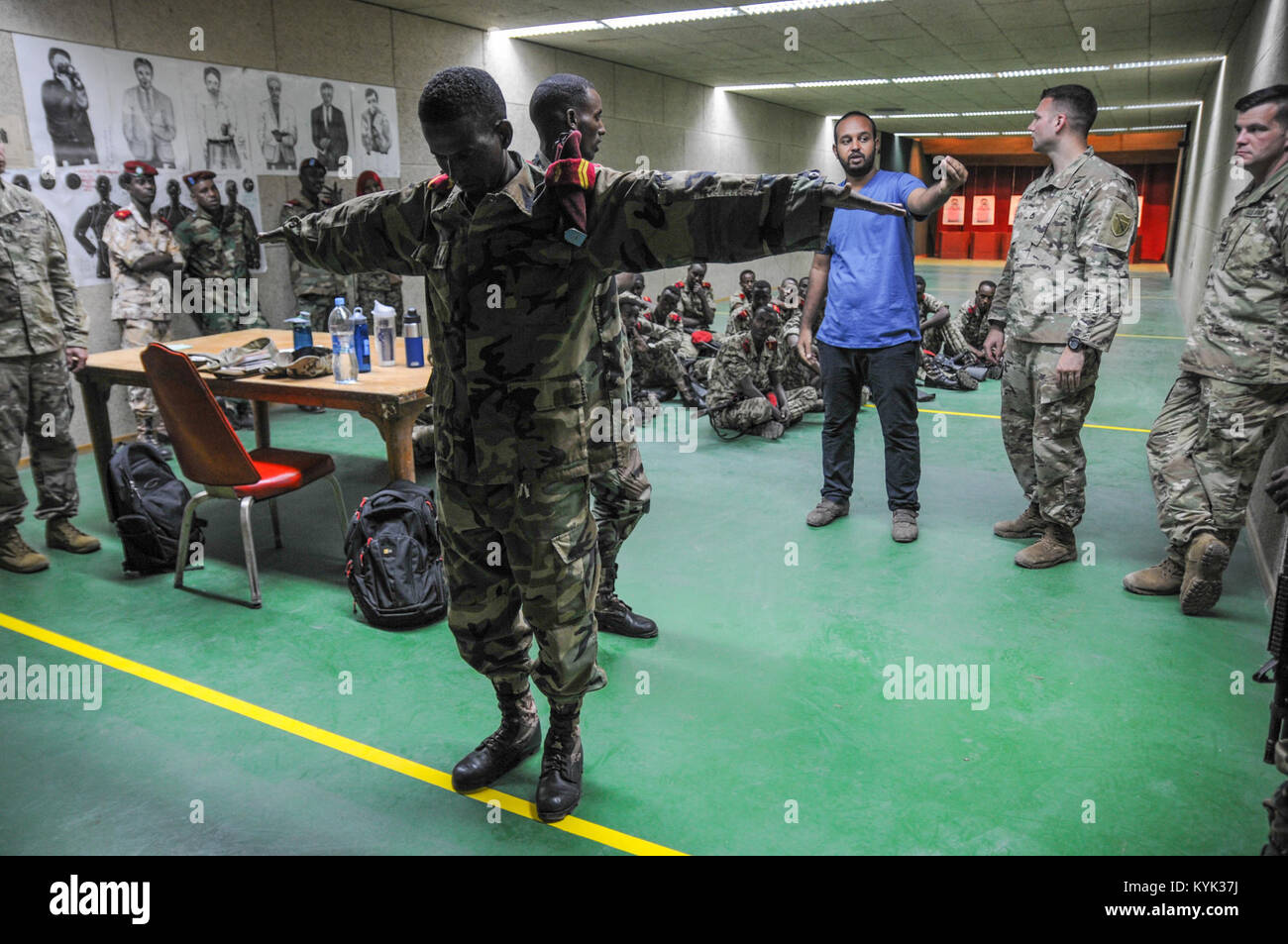Cpt. Michael Moynahan, csm. Benzie Timberlake et SFC. David Olszewski ...