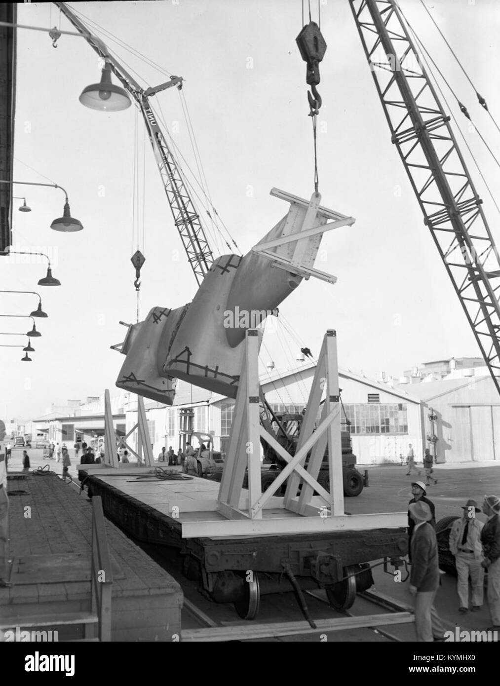 Une image négative historique d'un avion Convair, montrant sa ...