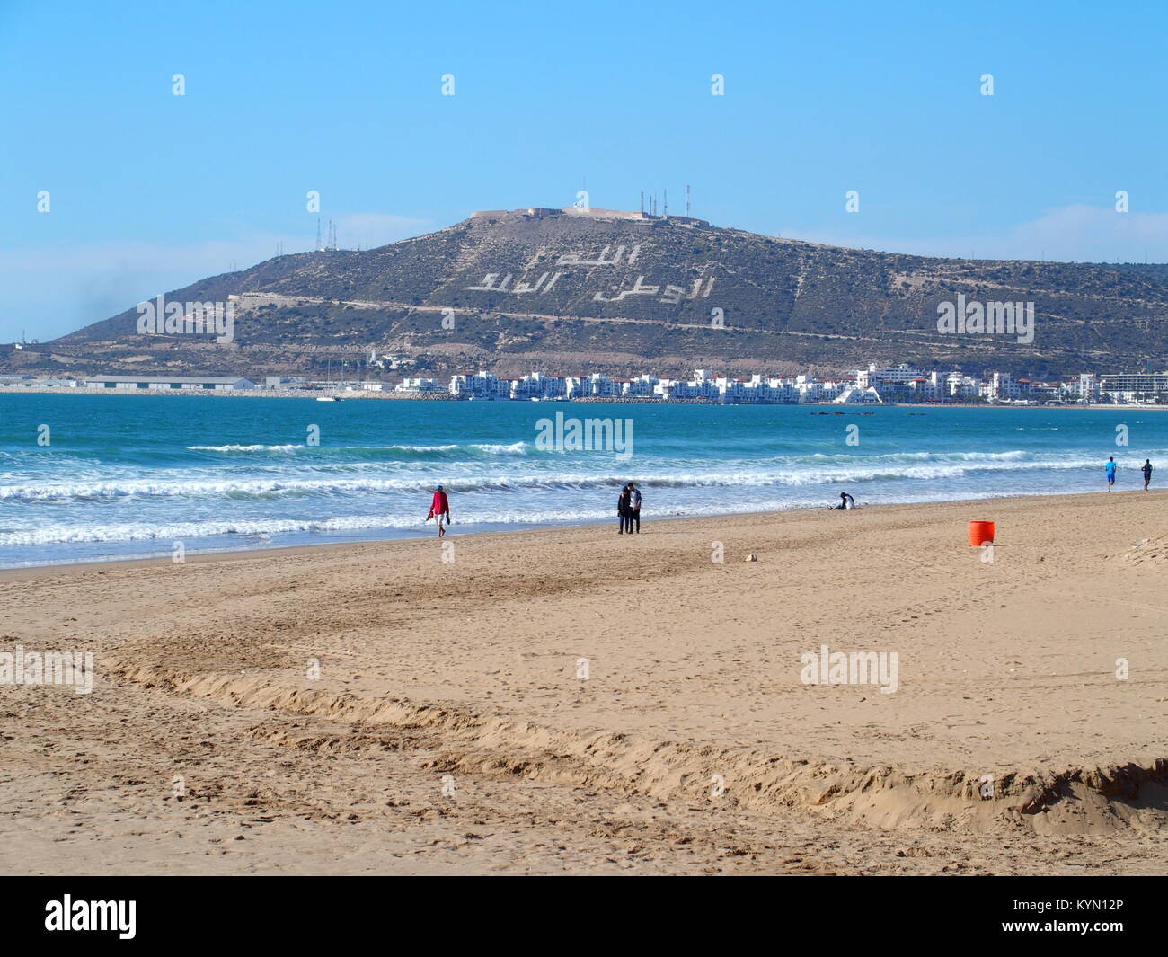 Plage de sable à Agadir au Maroc Photo Stock - Alamy