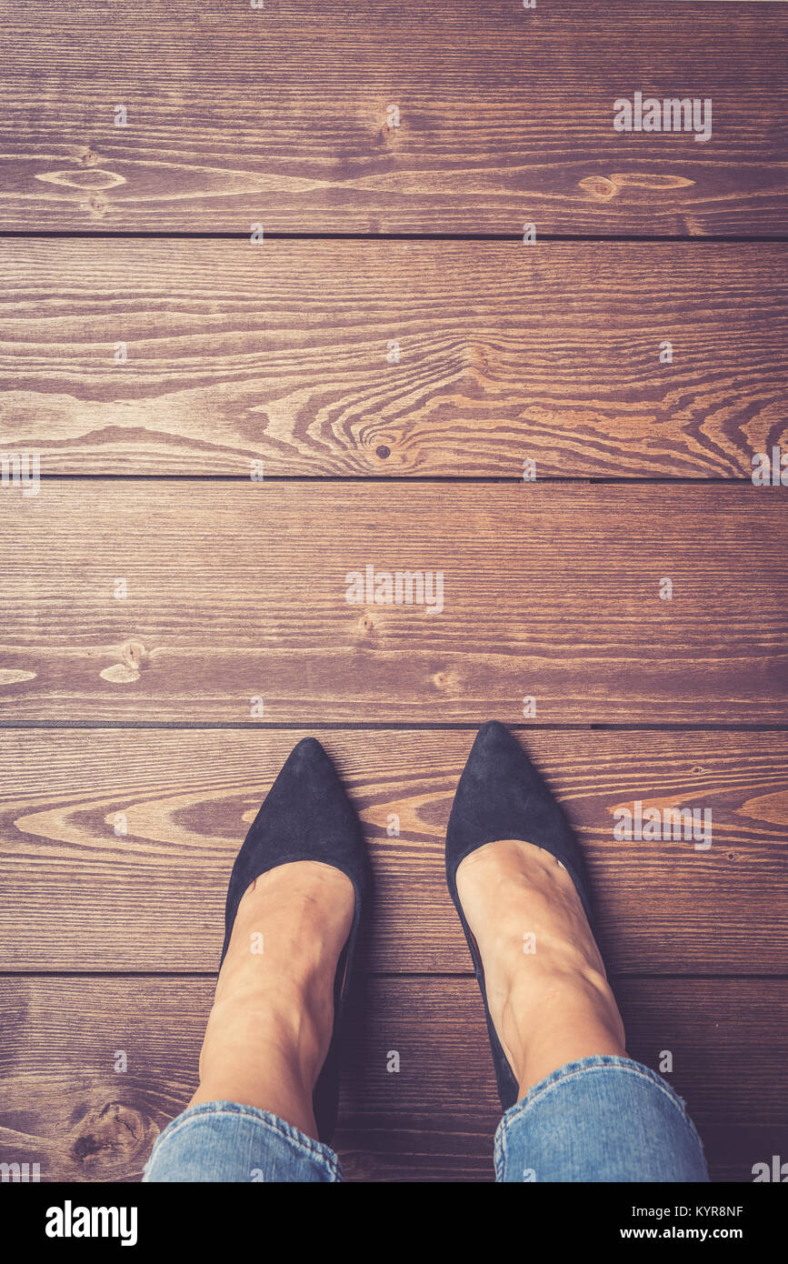 Pieds femme talons hauts Banque de photographies et d’images à haute ...