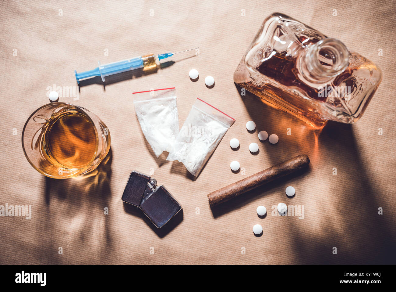 Drogue et alcool Banque de photographies et d’images à haute résolution ...