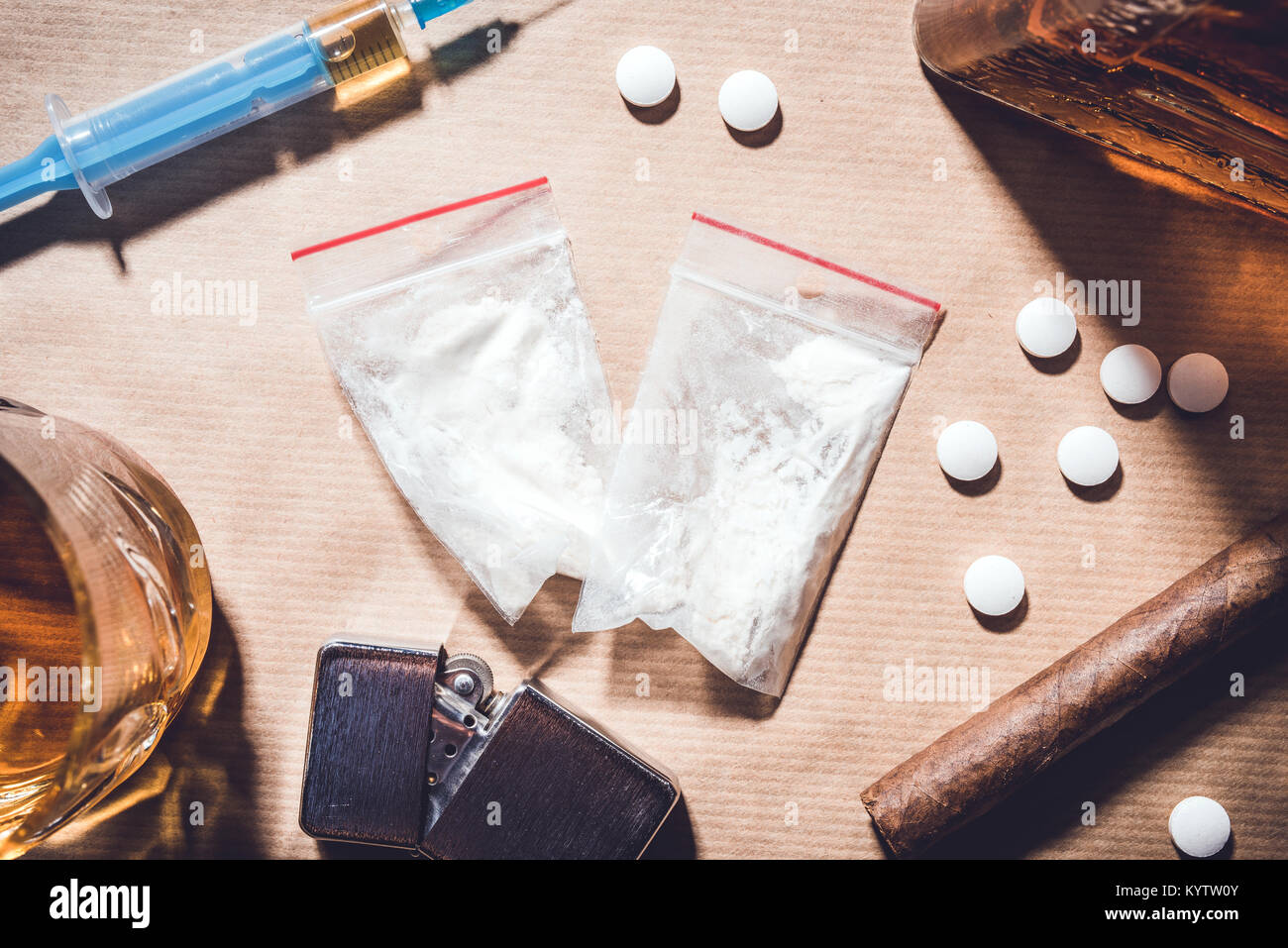 Drogue et alcool Banque de photographies et d’images à haute résolution ...