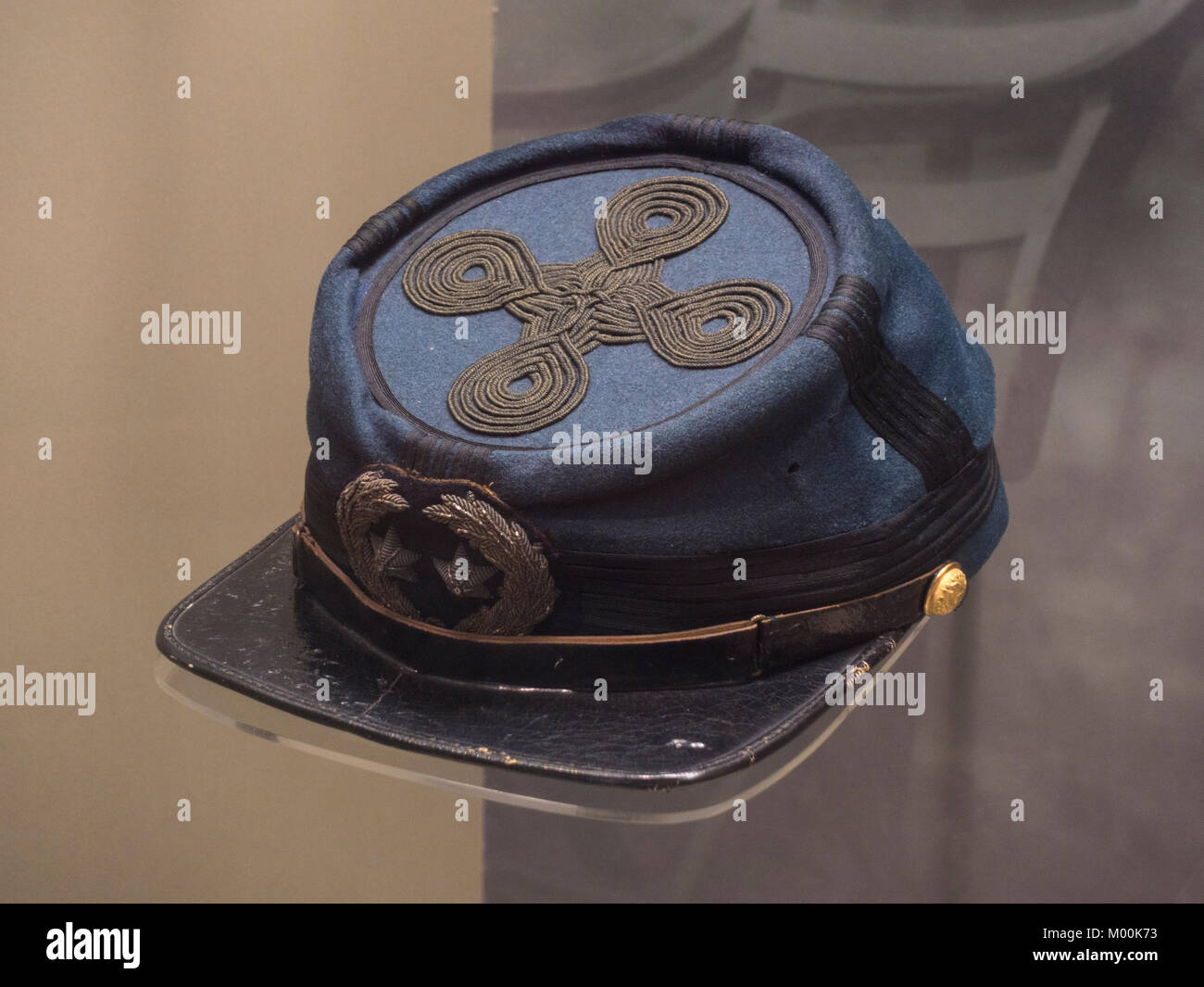 Kepi hat Banque de photographies et d’images à haute résolution - Alamy