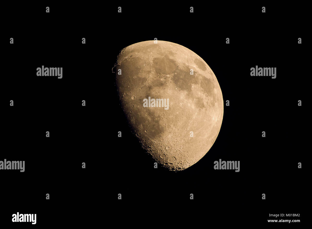 Lune gibbeuse Banque de photographies et d’images à haute résolution ...