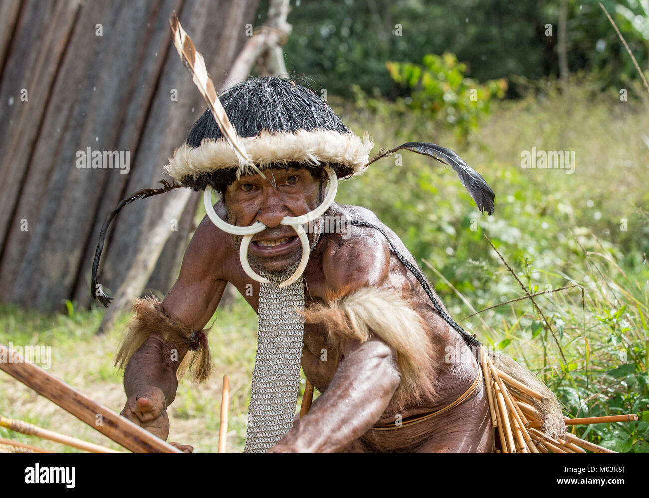 Guerrier chasseur Banque de photographies et d’images à haute ...