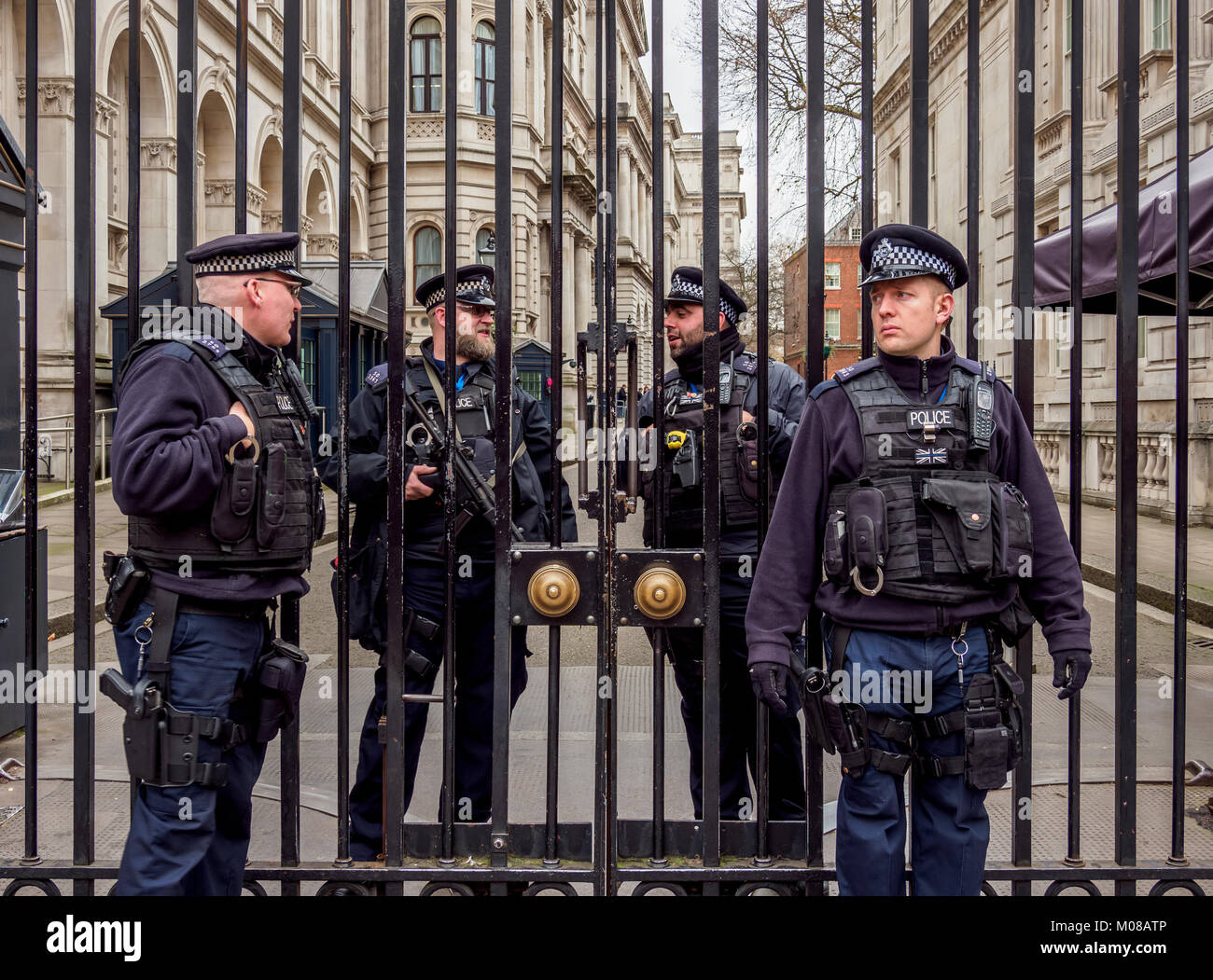 Officiers de police du royaume uni Banque de photographies et d’images ...