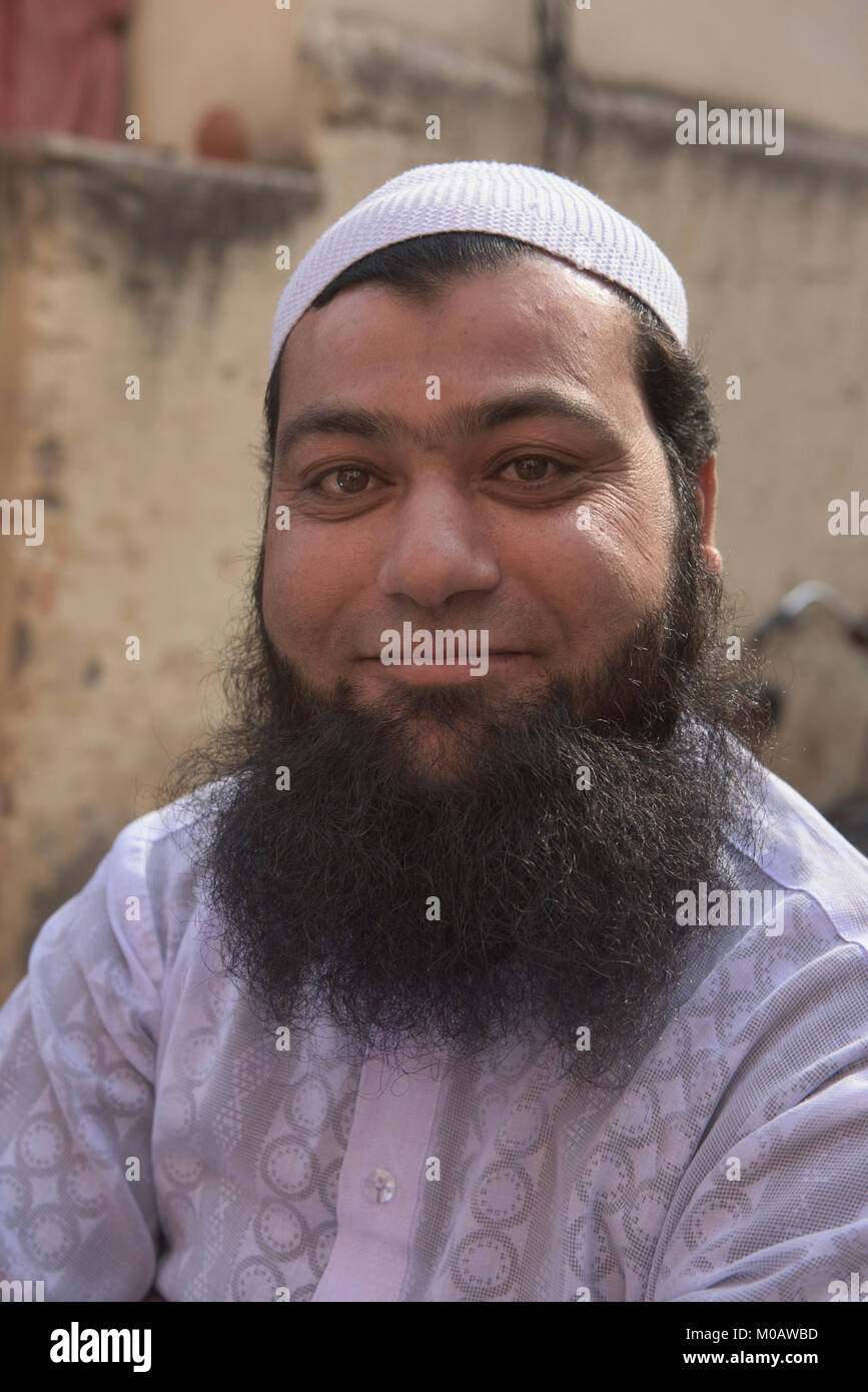 Bearded muslim man Banque de photographies et d’images à haute ...
