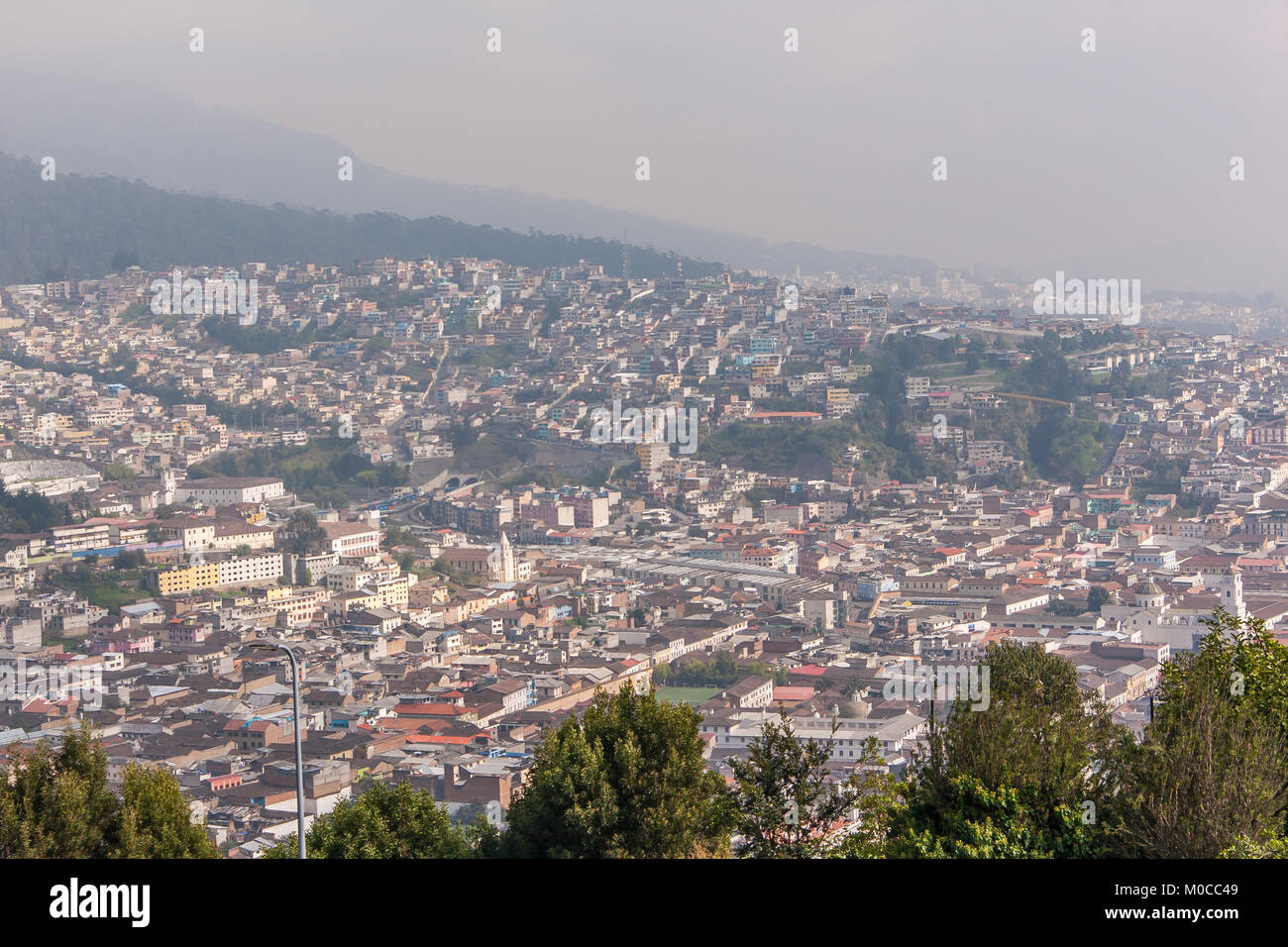 Vue panoramique quito Banque de photographies et d’images à haute ...