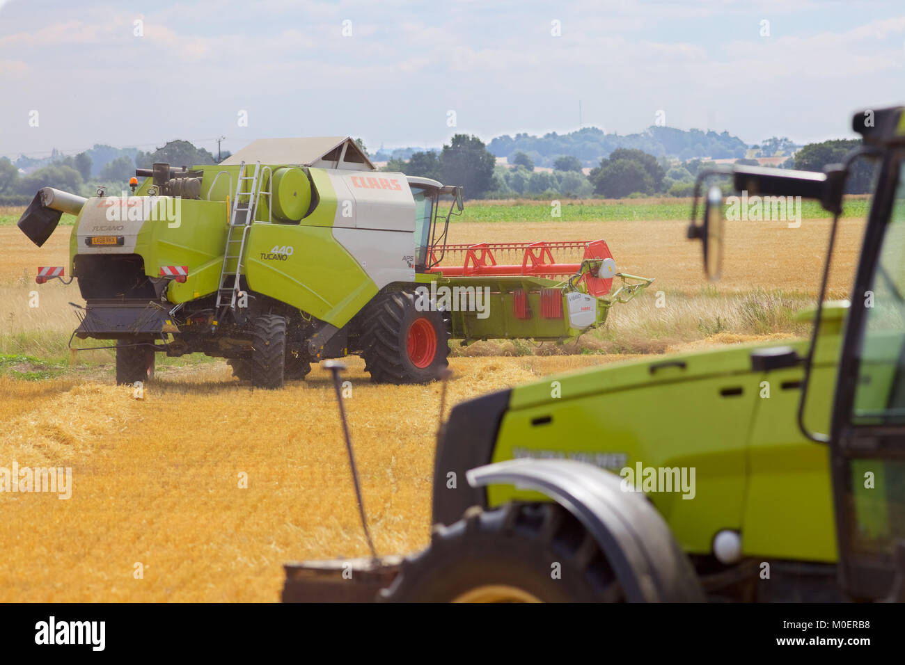 Moissonneuse claas Banque de photographies et d’images à haute ...