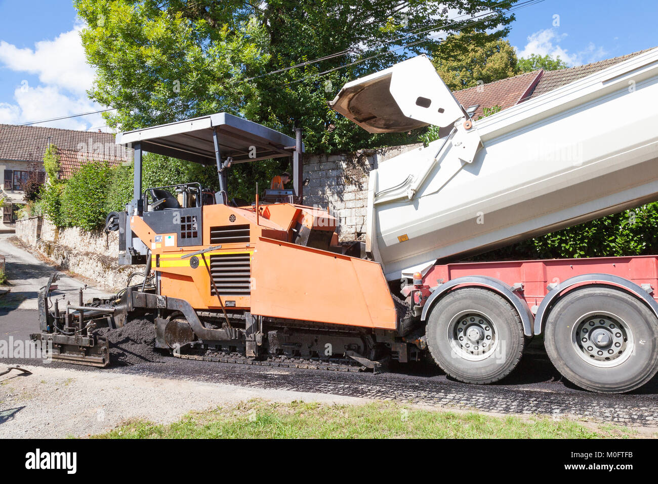 Machine à goudron Banque de photographies et d’images à haute ...