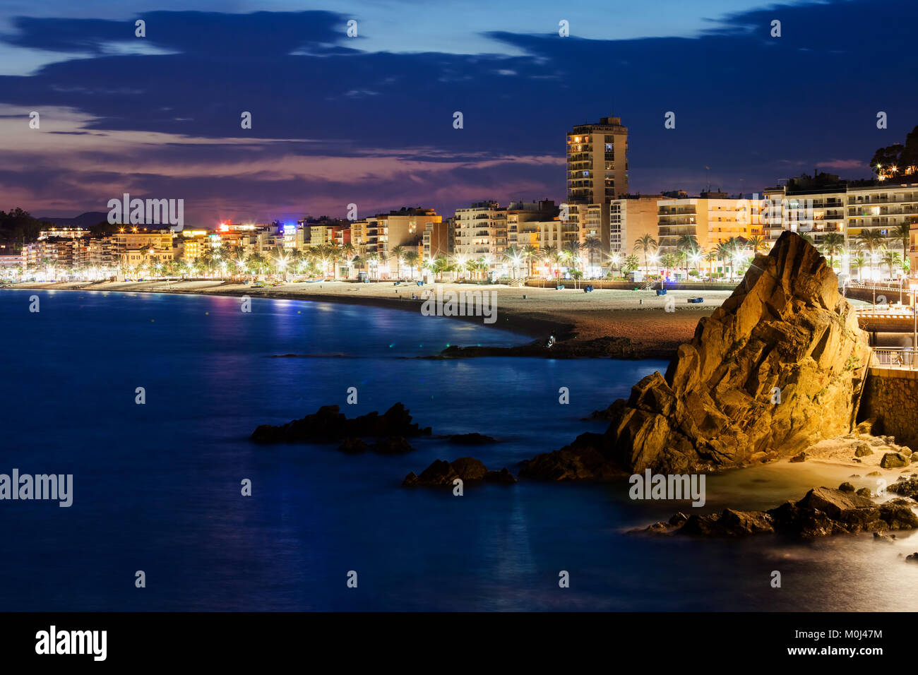 Lloret de mar night resort Banque de photographies et d’images à haute ...