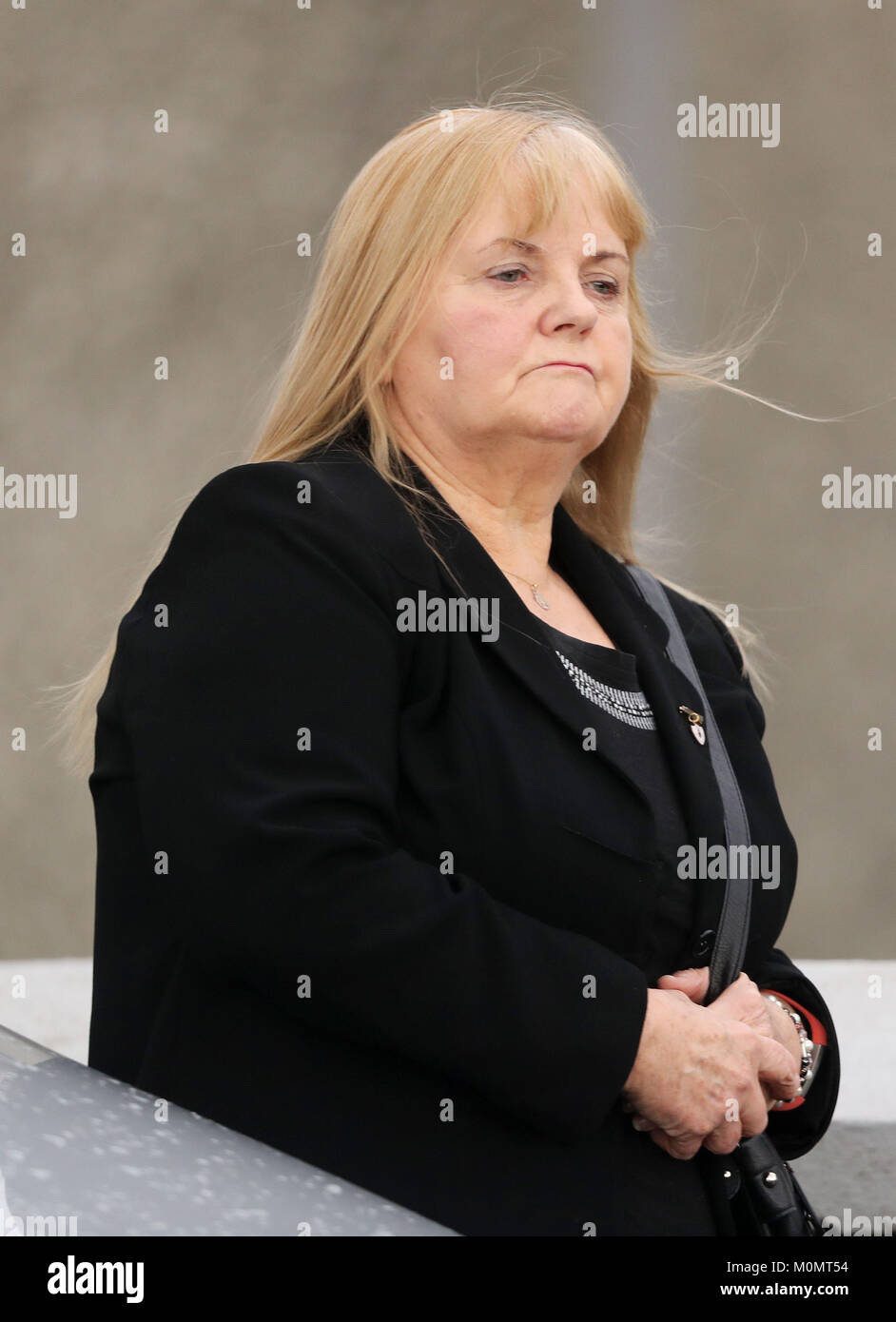 Eileen O'Riordan arrive pour les funérailles de sa fille et la ...