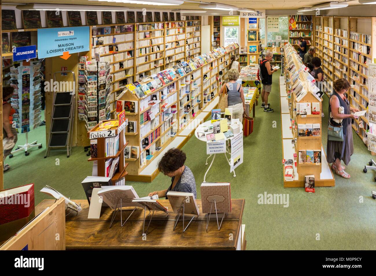 France,Alpes de Haute Provence, la librairie Le bleuet Banon Photo ... France,Alpes de Haute Provence, la librairie Le bleuet Banon Photo ...