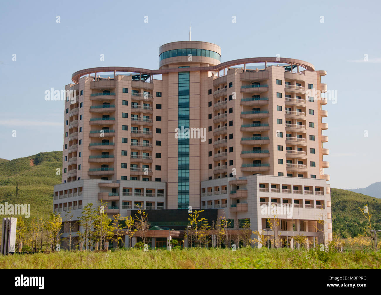 L'extérieur de l'ancien hôtel kumgansan point de rencontre entre les ...