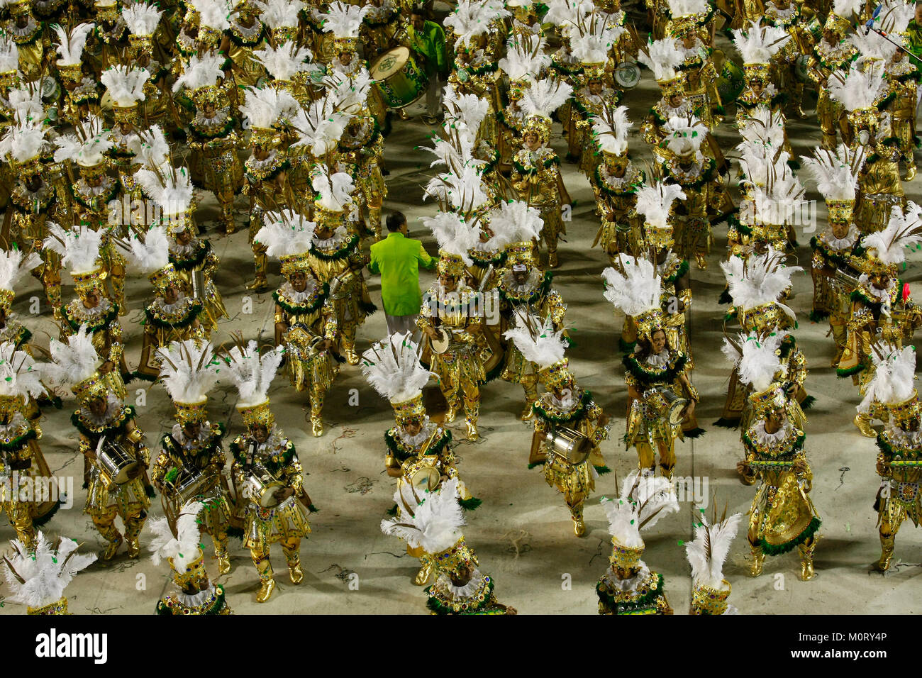 Présentation de l'école de samba au Sambodrome de Rio de Janeiro ...