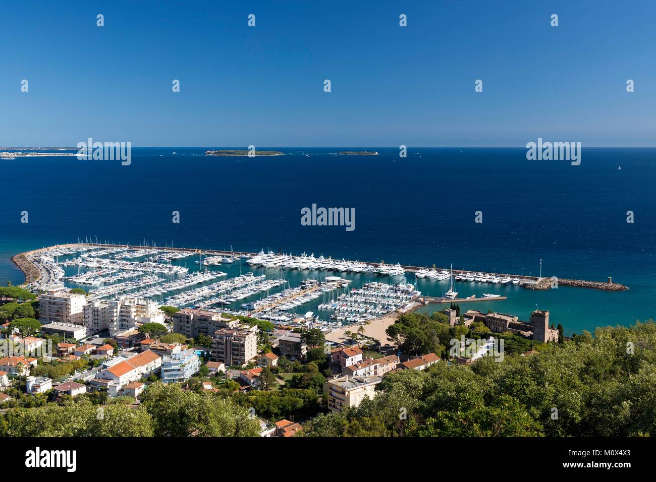 Port de mandelieu la napoule Banque de photographies et d’images à ...