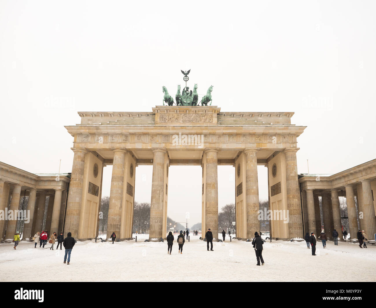 BERLIN, ALLEMAGNE - le 6 janvier 2016 : la Brandenburger Tor, l'un des ...