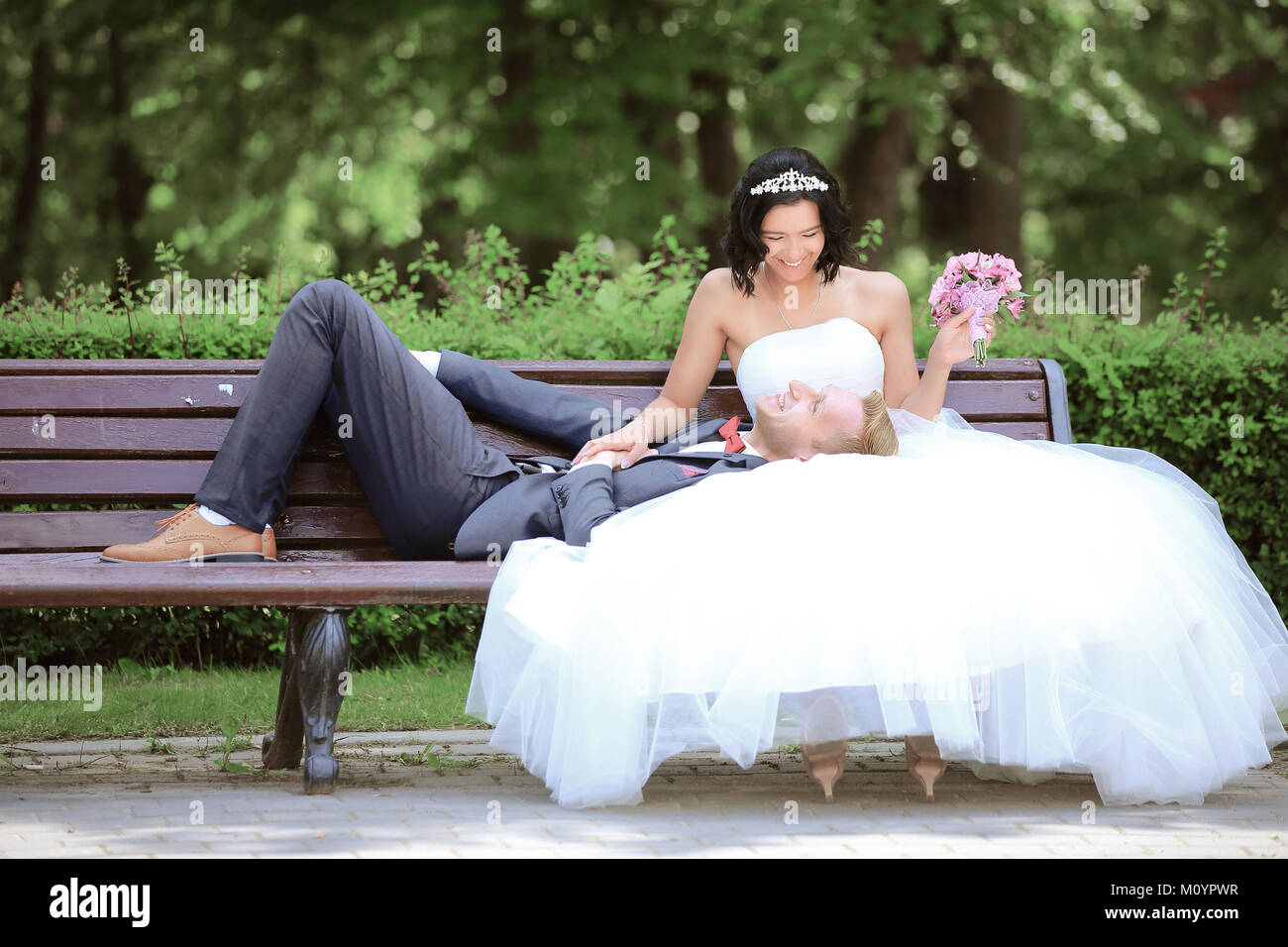 Pantyhose nylon jeune Banque de photographies et d’images à haute ...