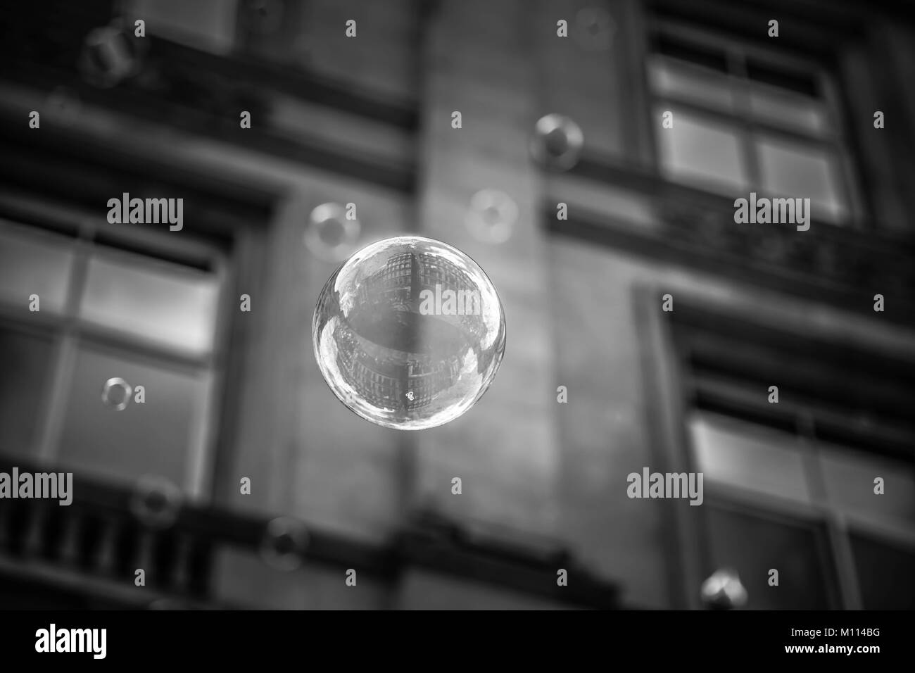 Bubble windows Banque de photographies et d’images à haute résolution ...