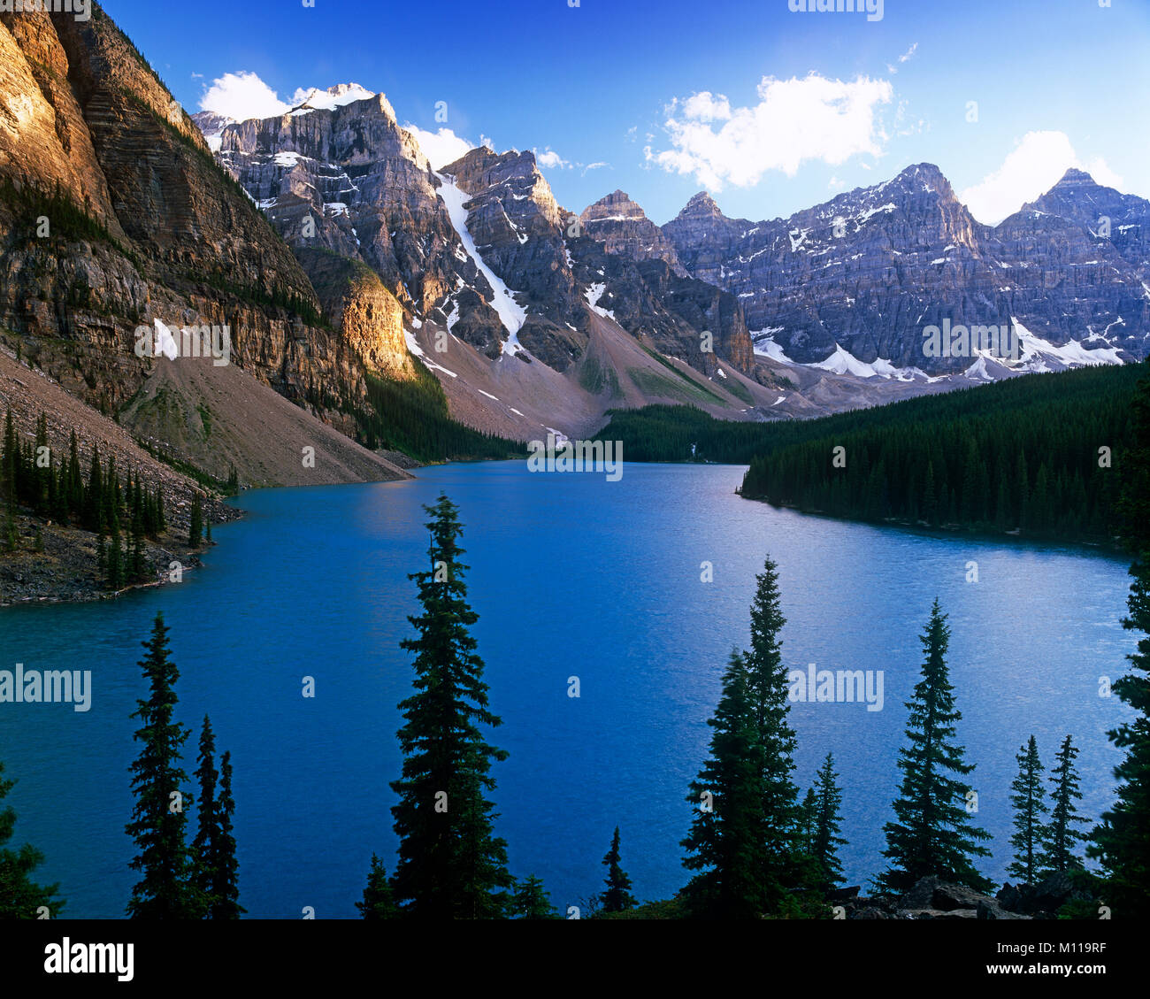 Moraine lake alberta canada Banque de photographies et d’images à haute résolution - Alamy
