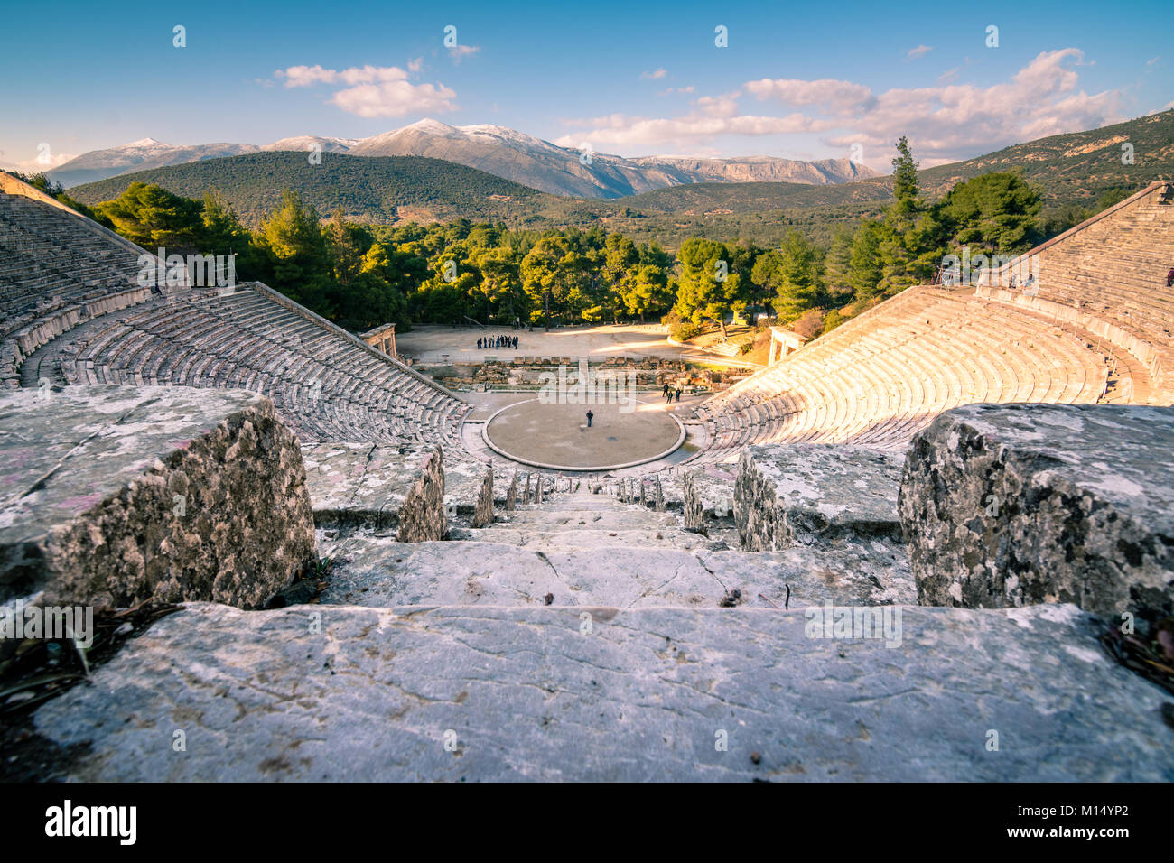 Ancient theatre of epidaurus epidavros Banque de photographies et d ...