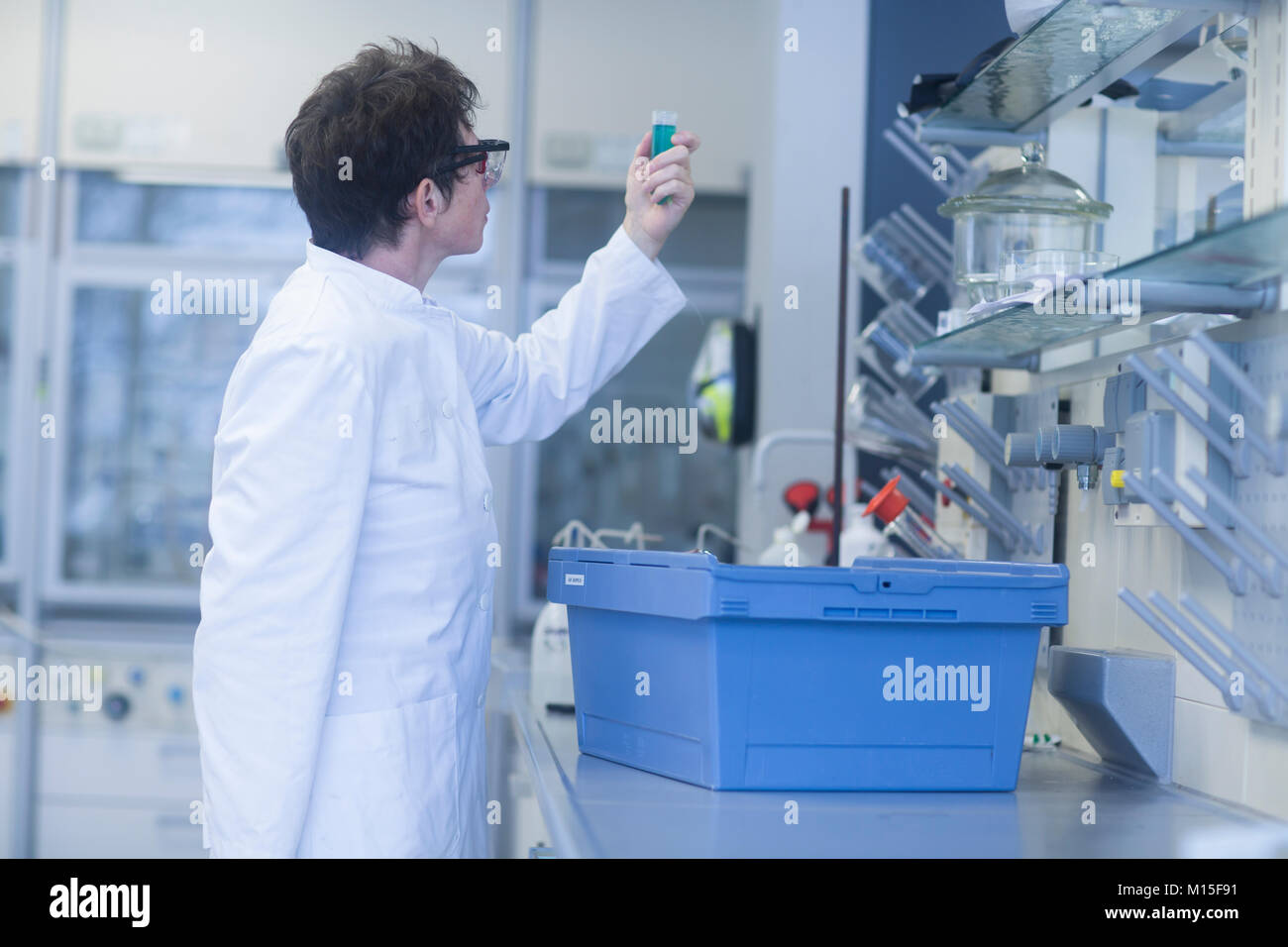 Laboratoire pharmaceutique Banque de photographies et d’images à haute ...