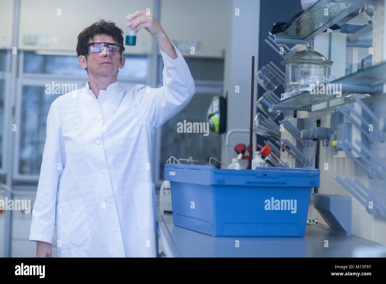 Laboratoire pharmaceutique Banque de photographies et d’images à haute ...