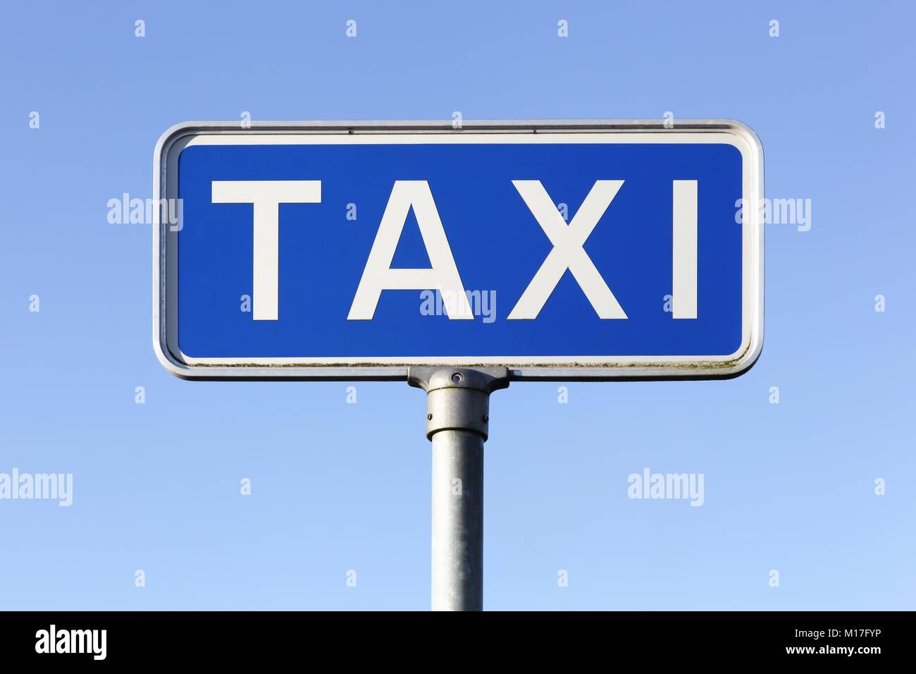 Taxi bleu Banque de photographies et d’images à haute résolution - Alamy