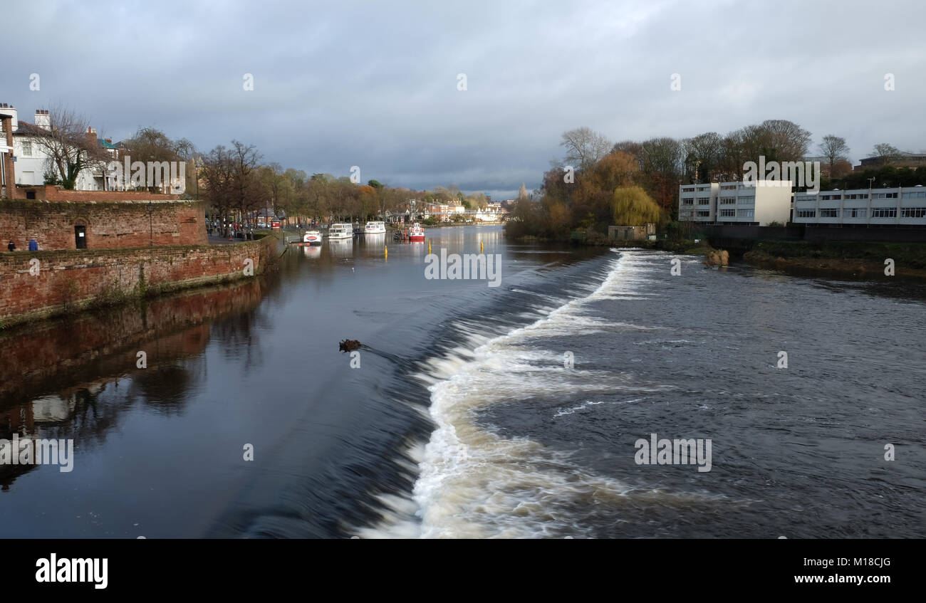 Chester weir Banque de photographies et d’images à haute résolution - Alamy