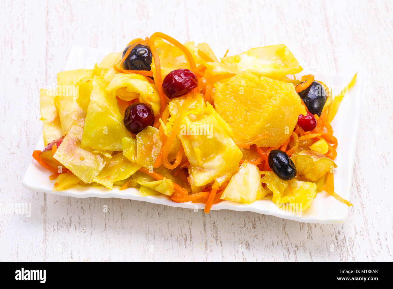 Choucroute chou fermenté traditionnel dans le bol Photo Stock - Alamy