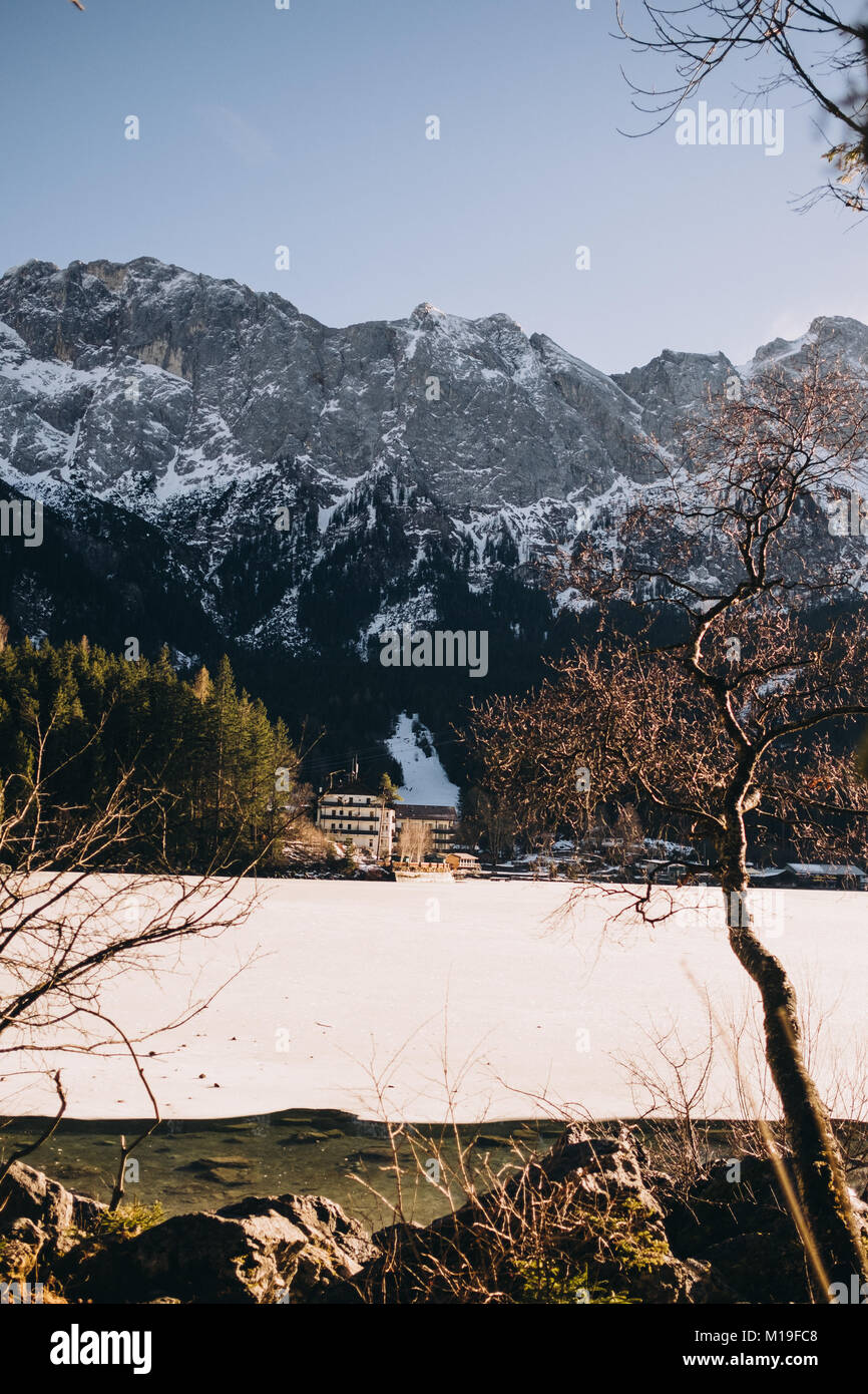 Lac Eibsee Avec Zugspitze Banque d'image et photos - Alamy