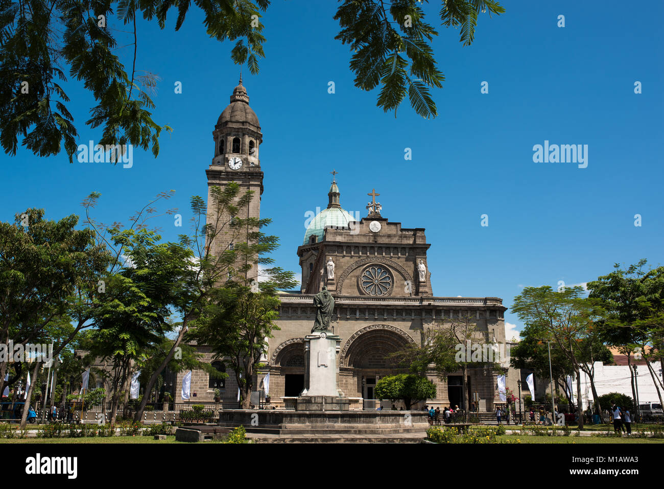 Cathédrale de manille Banque de photographies et d’images à haute ...