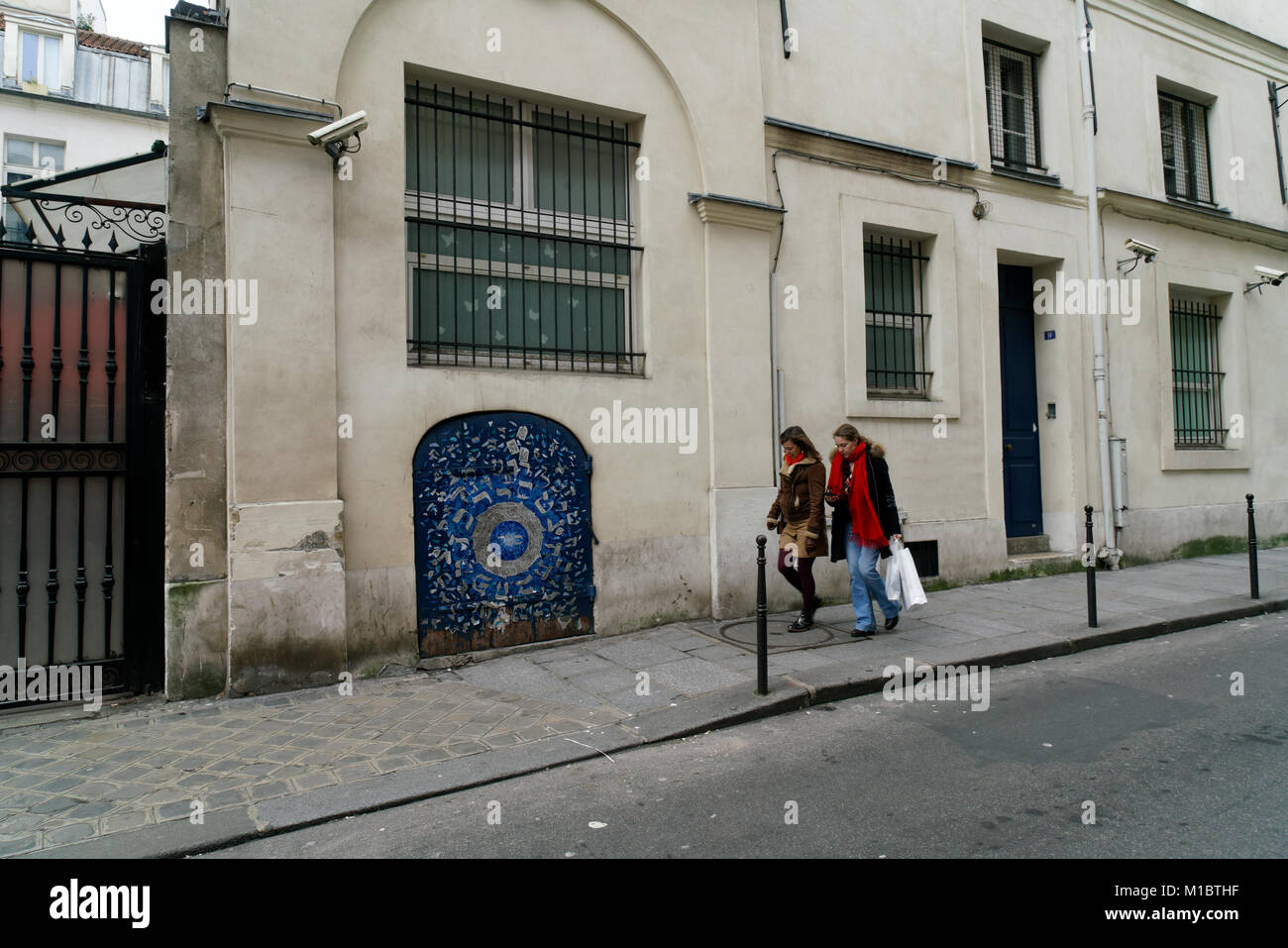 Rue pavée à paris Banque de photographies et d’images à haute ...