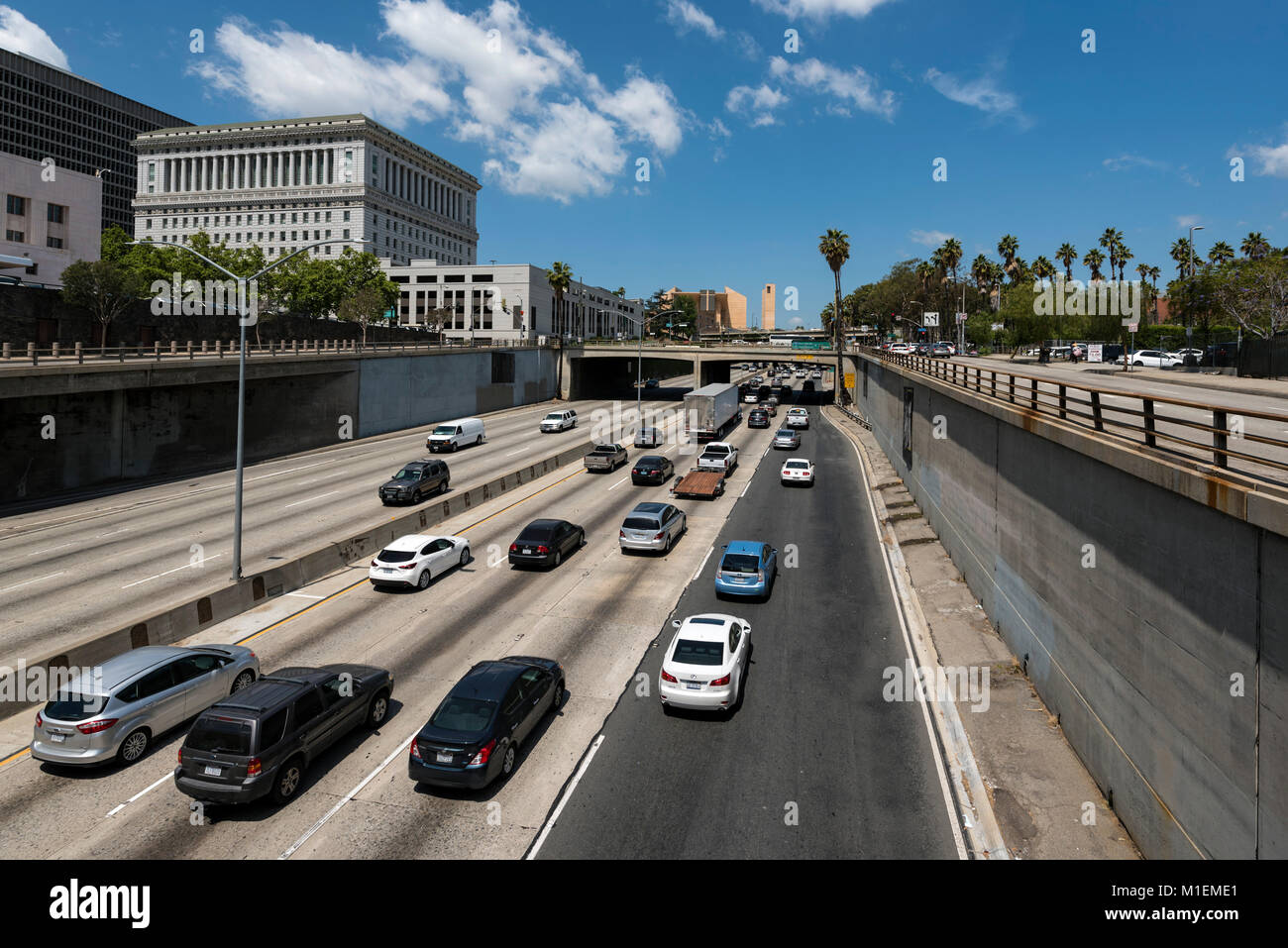 Auto mobiles Banque de photographies et d’images à haute résolution - Alamy
