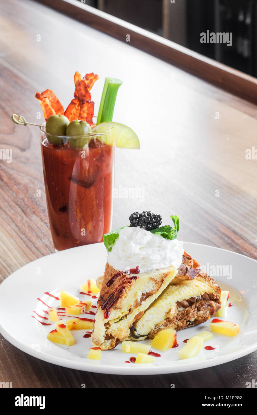 Bloody mary avec du bacon Banque de photographies et d’images à haute ...