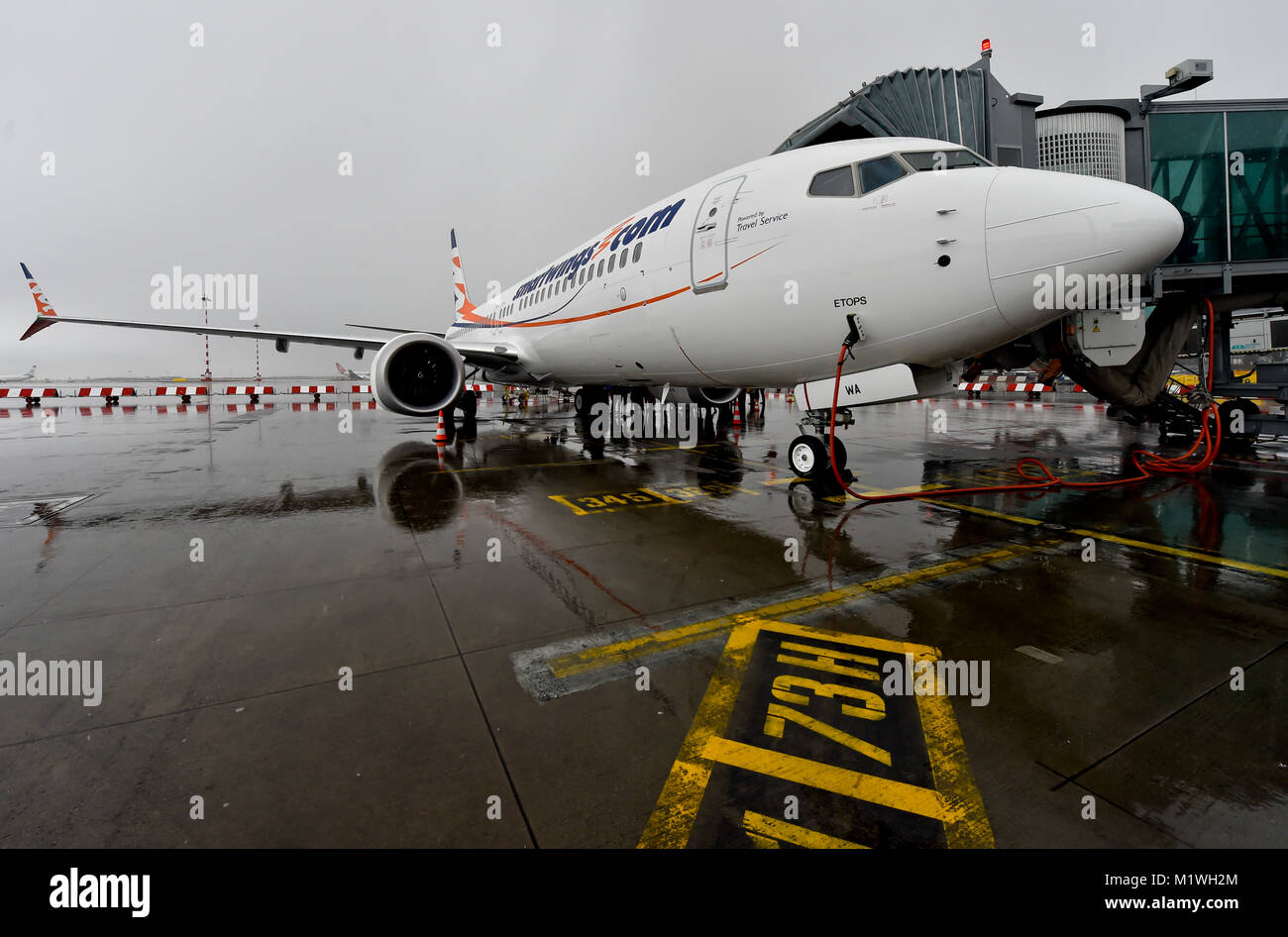 Smartwings boeing 737 max Banque de photographies et d’images à haute ...