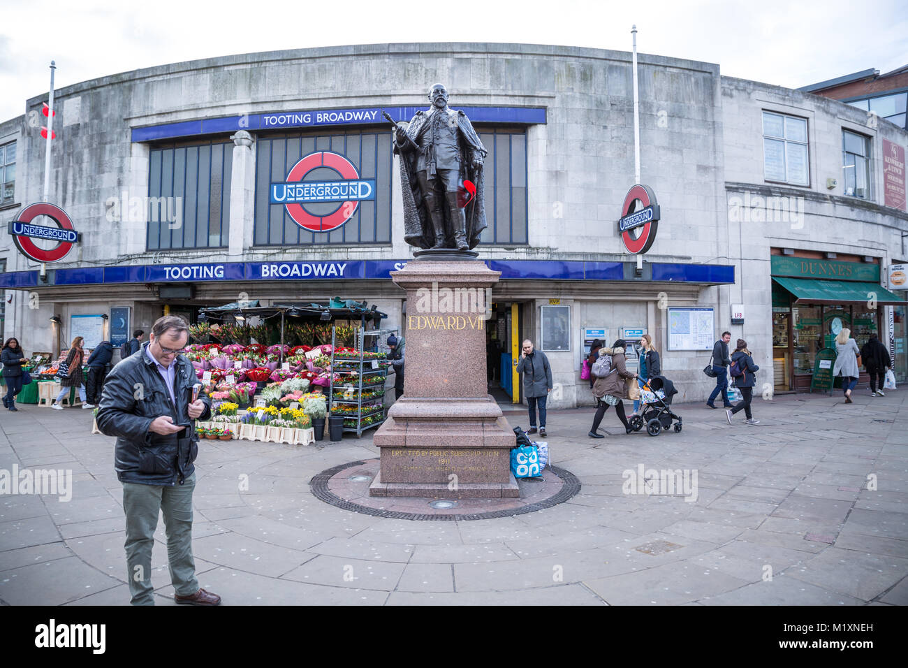 Tooting broadway underground Banque de photographies et d’images à ...