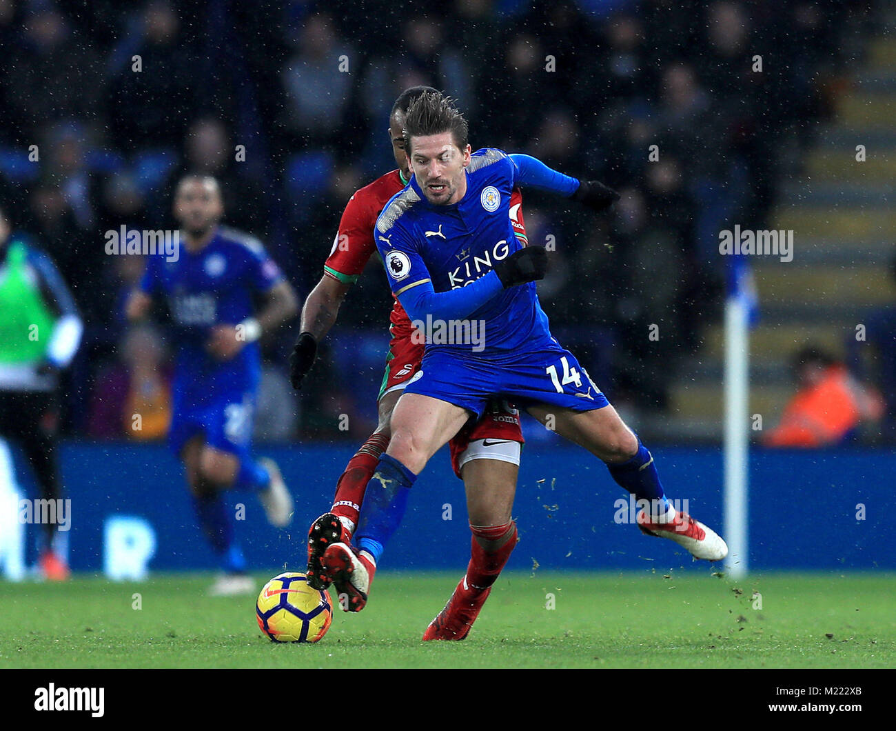 Swansea citys jordan ayew bataille Banque de photographies et d’images ...