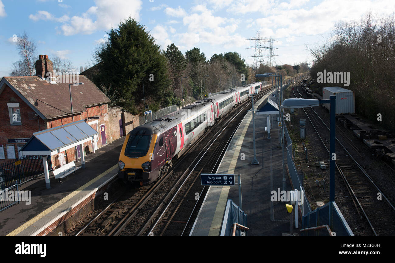 La gare de Redbridge, Redbridge, Southampton, England, UK. avec une ...