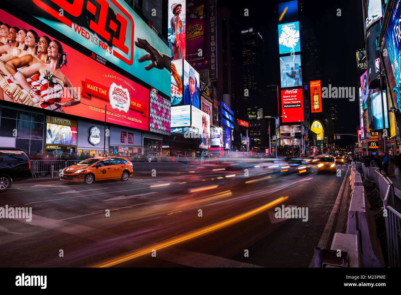 New york city night sky times square Banque de photographies et d ...