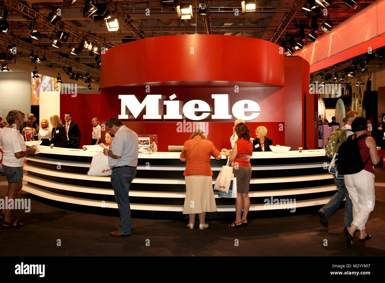 Miele messestand Banque de photographies et d’images à haute résolution ...