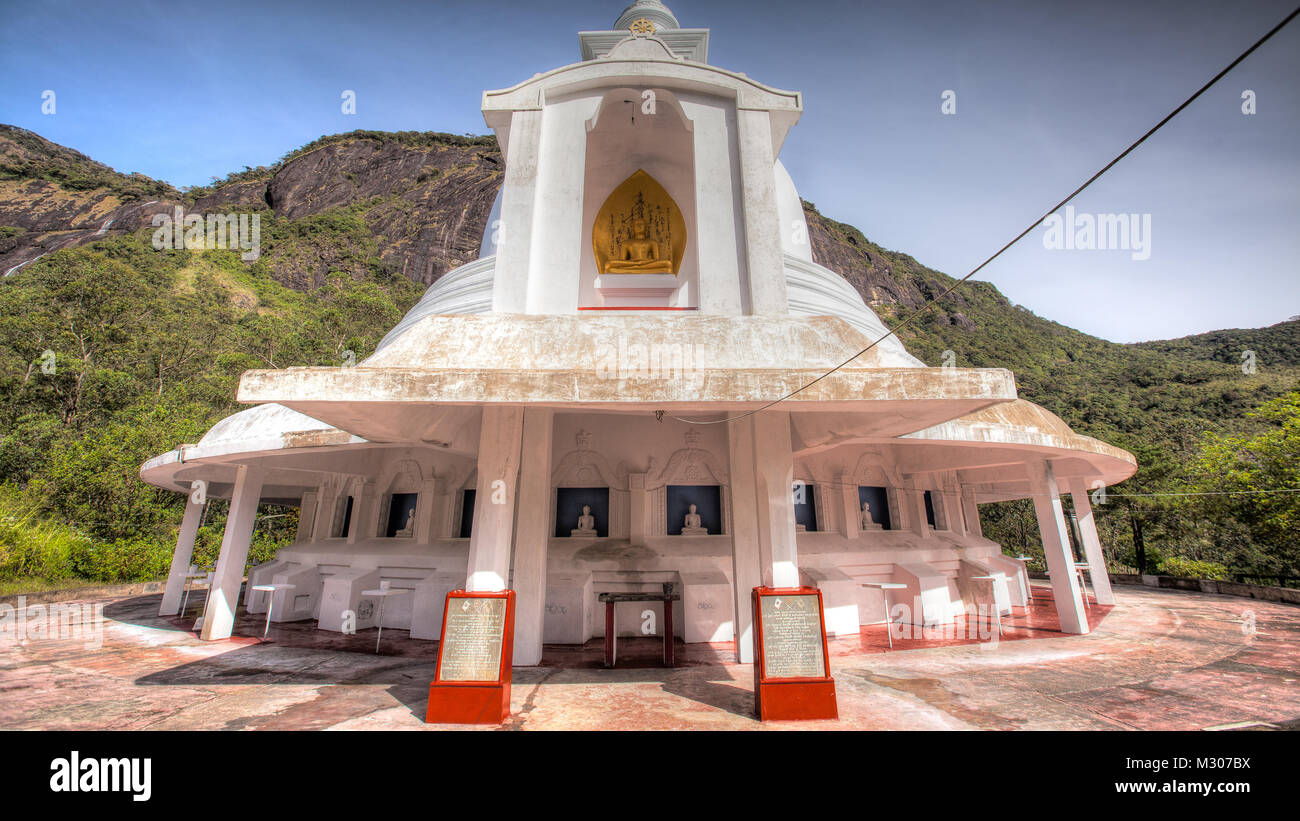 Stupa in sri lanka Banque de photographies et d’images à haute ...