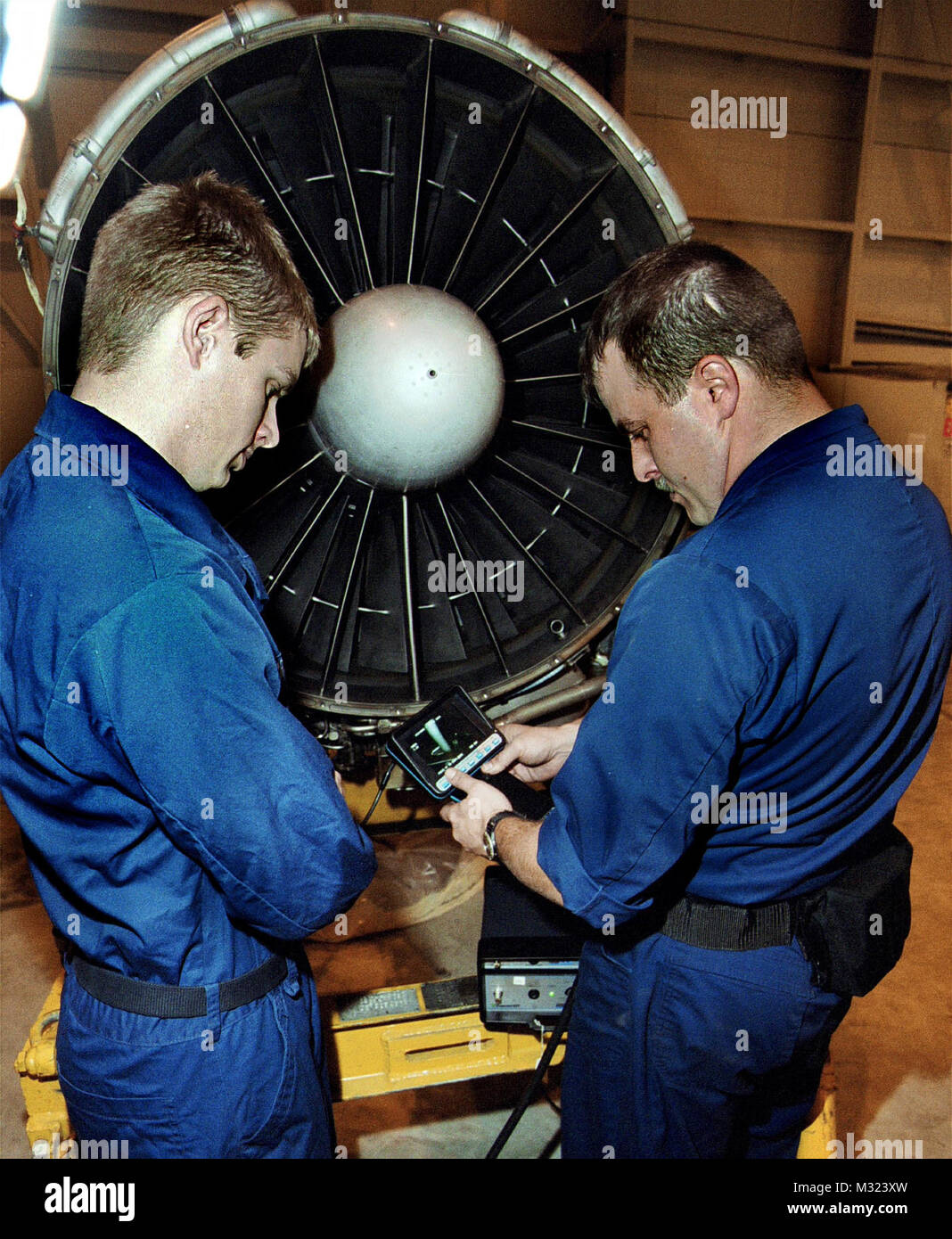 La maintenance à VR-56 Utilisez la vidéo probe XL sur le Pratt ...