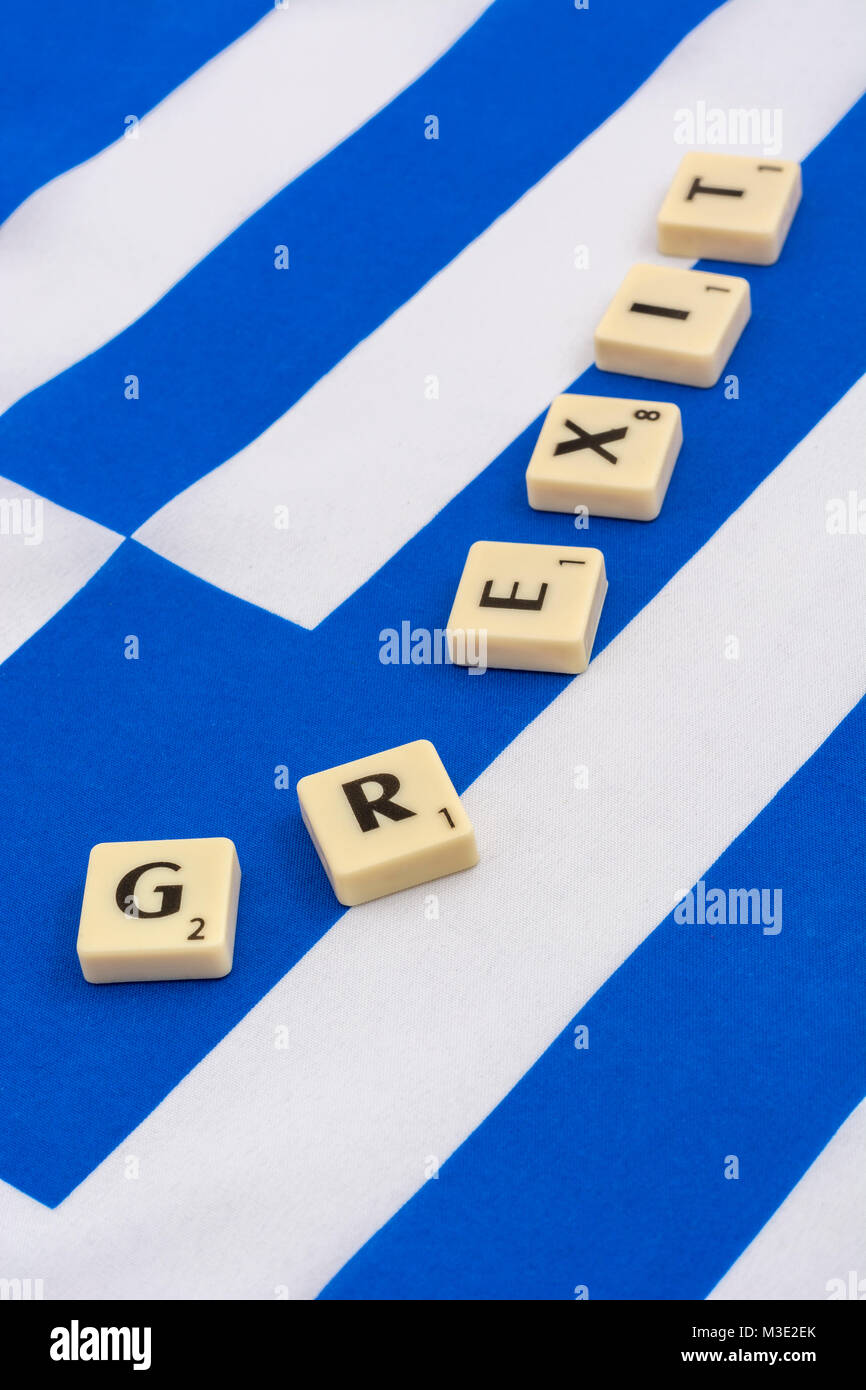 Drapeau grec et l'alphabet l'orthographe GREXIT carreaux Photo Stock ...
