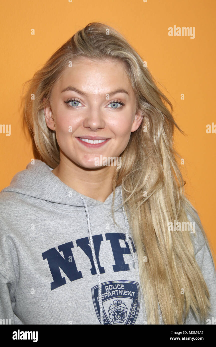 Astrid s singer Banque de photographies et d’images à haute résolution ...