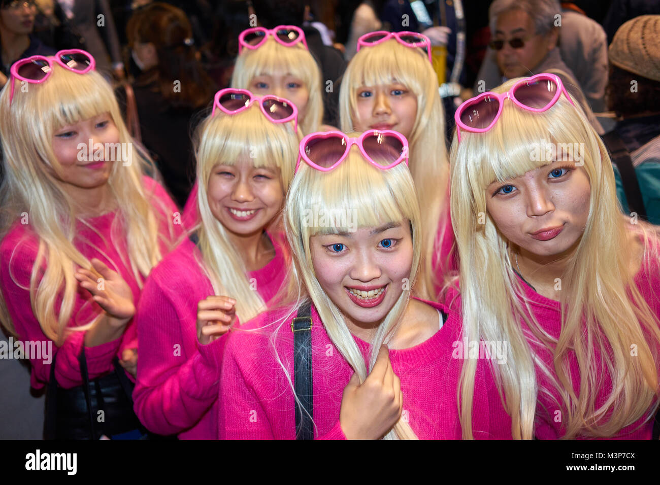 Blonde Wigs Banque De Photographies Et Dimages à Haute Résolution Alamy