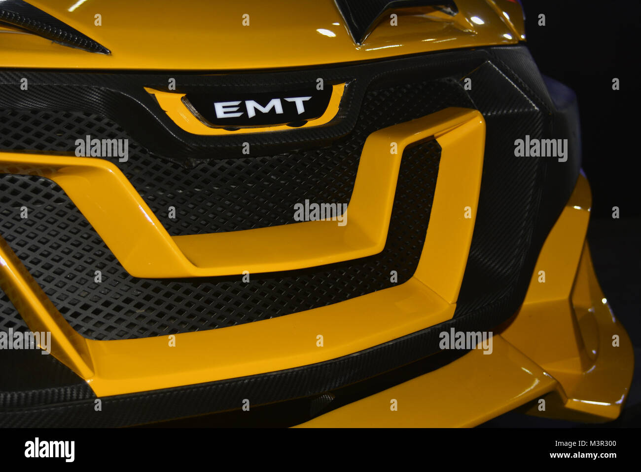 Vue de face de la voiture Banque de photographies et d’images à haute ...