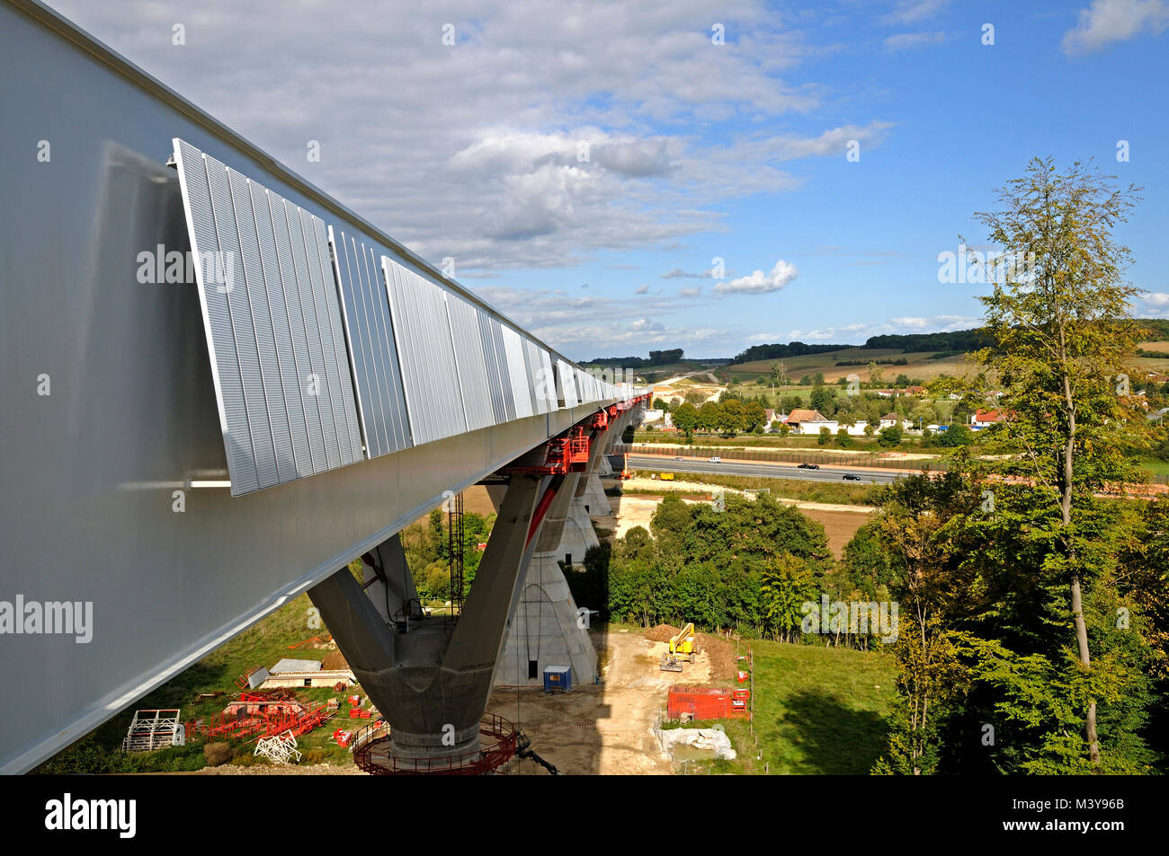 Viaduc lgv france Banque de photographies et d’images à haute ...