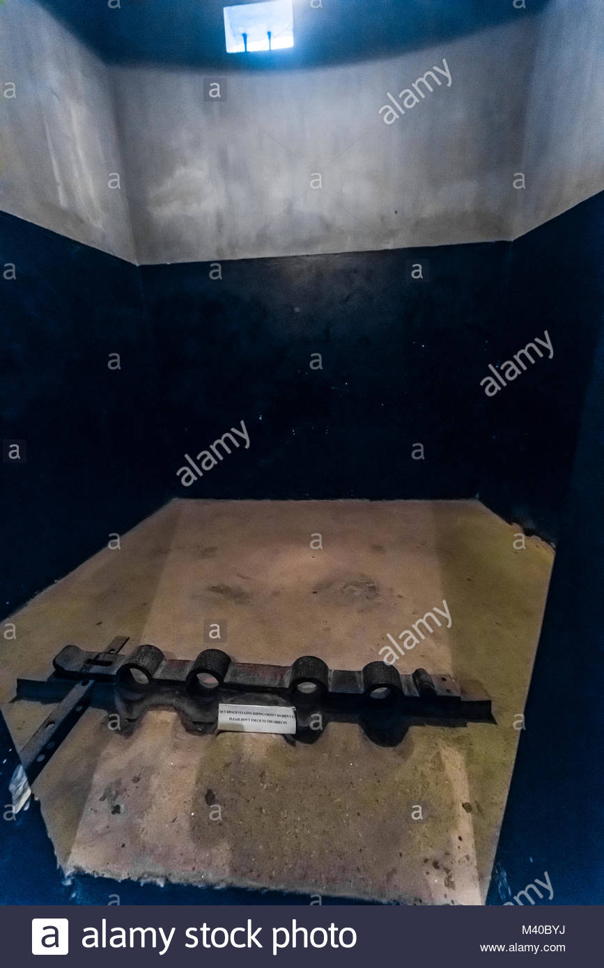 Dark Prison Cells Banque d'image et photos - Alamy